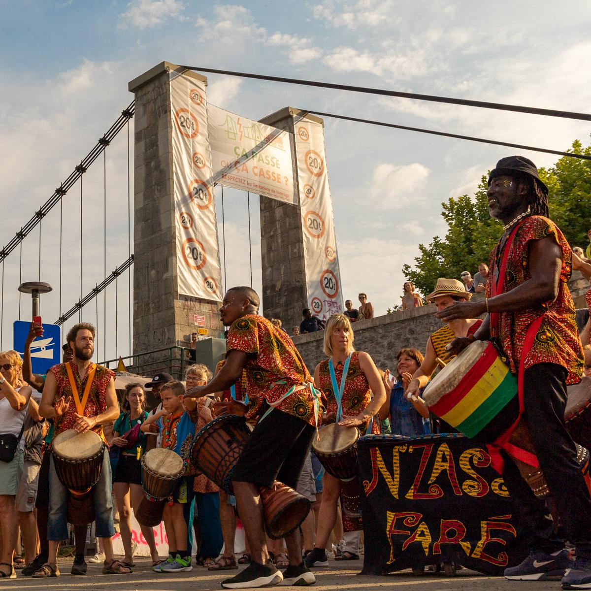 Cajarc, on a Dolce Vita tune | Figeac Tourism, Lot and Célé Valleys